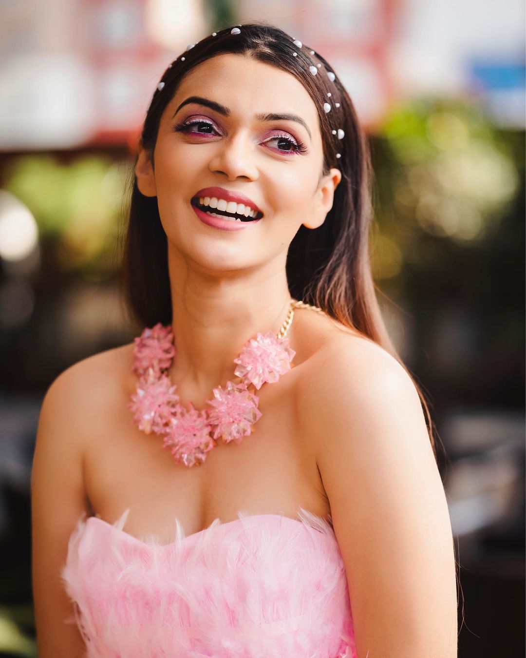 ನಿಮಿಕಾ ರತ್ನಾಕರ್ Photos & Images # 15665 - Filmibeat Kannada