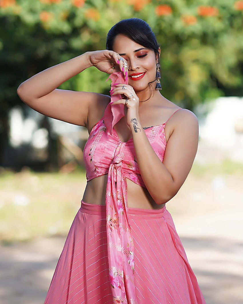 ಅನಸೂಯ ಭಾರದ್ವಾಜ Photos & Images # 6886 - Filmibeat Kannada