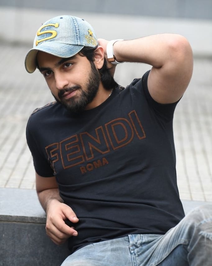 ಸಪ್ತಮಿ ಗೌಡ Photos & Images # 14417 - Filmibeat Kannada