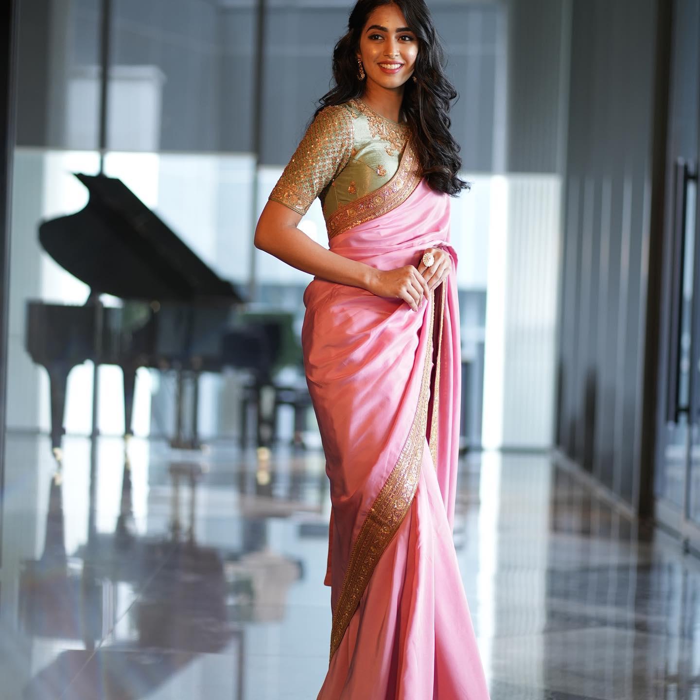 ಸಿನಿ ಶೆಟ್ಟಿ Photos & Images # 13594 - Filmibeat Kannada