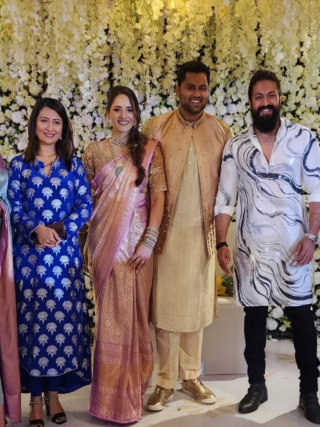 ಅವಿವಾ ಬಿದ್ದಪ್ಪ Photos & Images # 15150 - Filmibeat Kannada