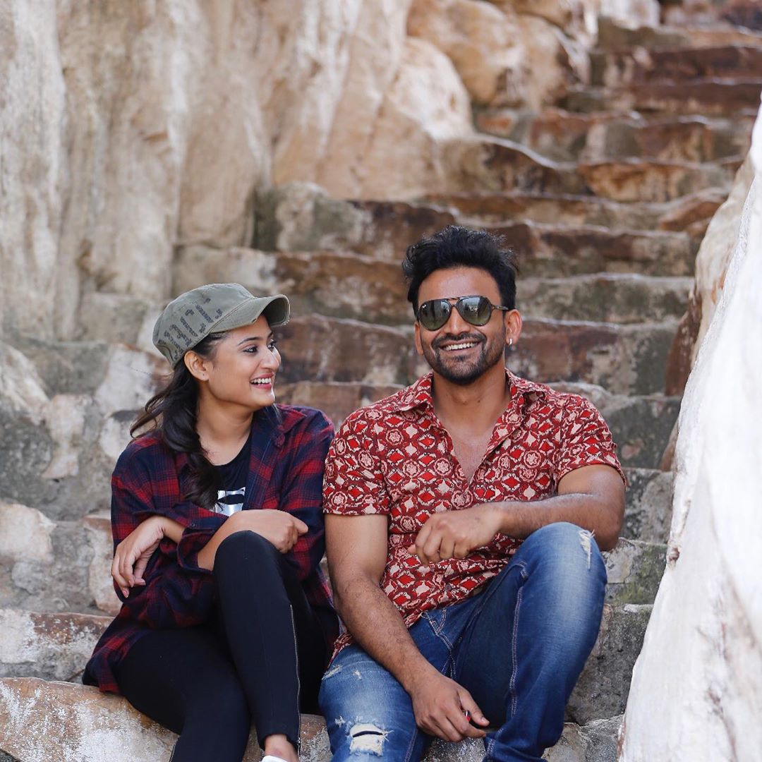 Badava Rascal Photos & Images # 5623 - Filmibeat Kannada