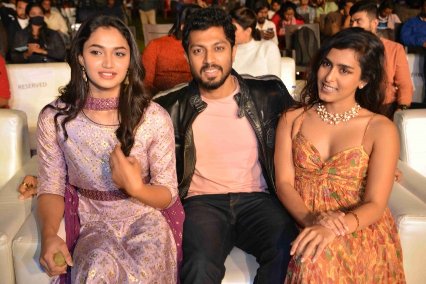 Raana Photos & Images # 14541 - Filmibeat Kannada