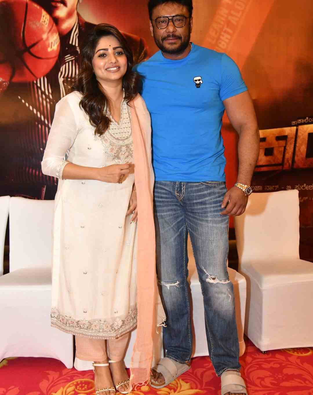 Kranti Photos & Images # 14332 - Filmibeat Kannada