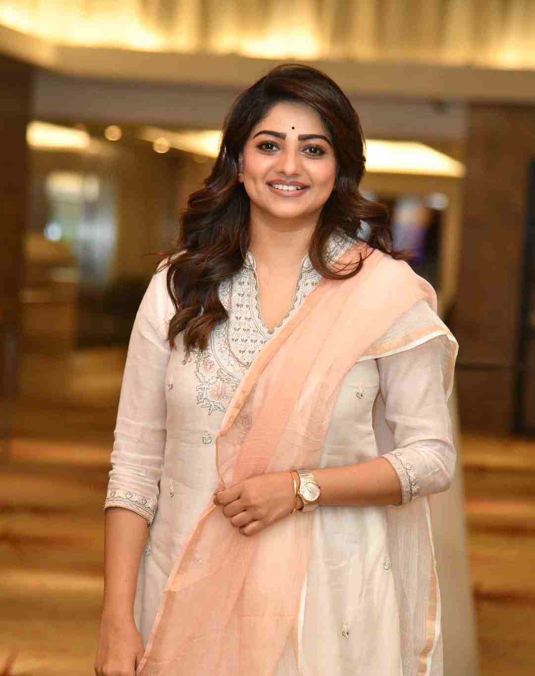 Kranti Photos & Images # 14283 - Filmibeat Kannada