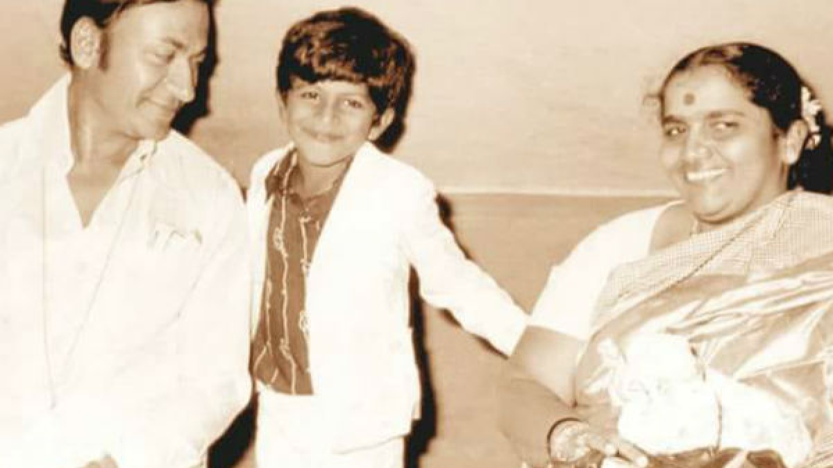 ಡಾ.ರಾಜ್ ಕುಟುಂಬವನ್ನ ಪರಿಚಯ ಮಾಡಿದ ಅಪರೂಪದ ವಿಡಿಯೋ | Dr Rajkumar Introducing ...