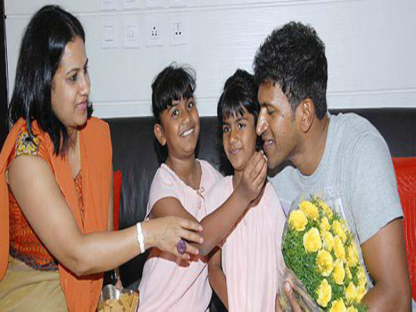 16ನೇ ವರ್ಷದ ವೆಡ್ಡಿಂಗ್ ಆನಿವರ್ಸರಿ ಸಂಭ್ರಮದಲ್ಲಿ ಪವರ್ ಸ್ಟಾರ್.! | Actor ...