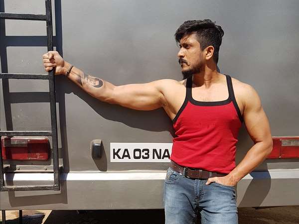 ಅಜಯ್ ರಾವ್ ಕೈ ಮೇಲೆ ಲಾಯರ್ ಸುಮಲತಾ | Ajay Rao has put his hands on ...