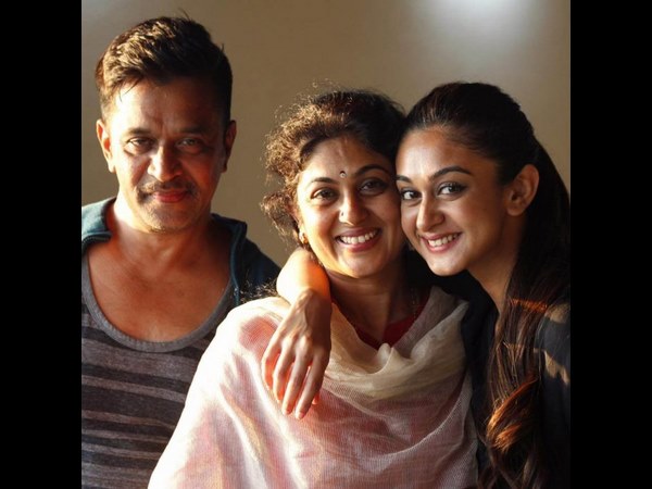 "ಏನ್ ಮಾಡ್ಬೇಕು ಅಂತ ಗೊತ್ತಿದೆ" :‌ ಶ್ರುತಿಗೆ ಸರ್ಜಾ ಪತ್ನಿ ಎಚ್ಚರಿಕೆ ...