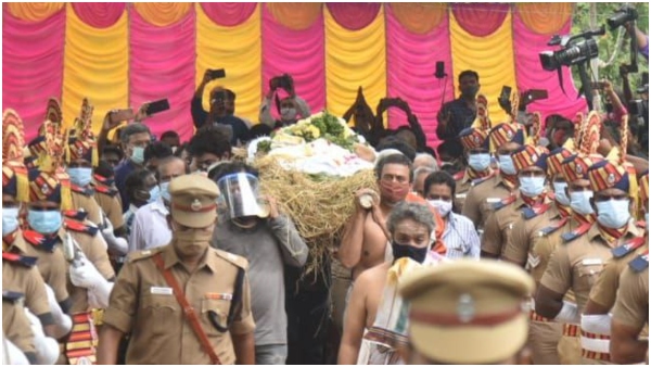 SPB Funeral: ಗಂಧರ್ವ ಲೋಕದೆಡೆಗೆ ಪಯಣ ಬೆಳೆಸಿದ ಗಾನ ಯೋಗಿ ಎಸ್ ಪಿ ಬಿ - Kannada ...